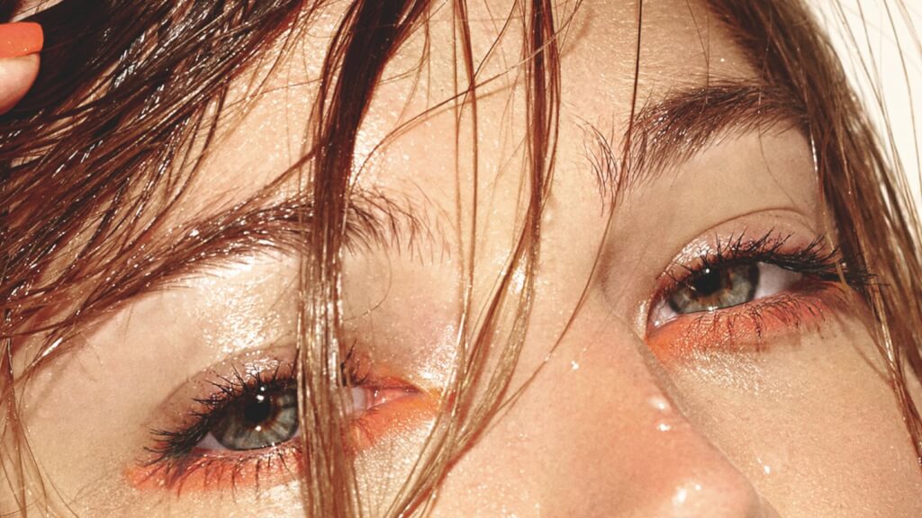 Glossy Eyes Are Going Viral and We Found the 4 Best Eye Glosses! | CSG