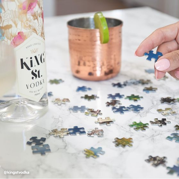 Kate Hudsons Favorite Holiday Cocktails Celebrity Style Guide